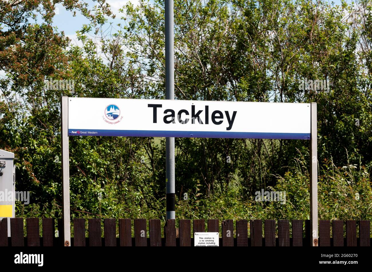 Tackley station hi-res stock photography and images - Alamy