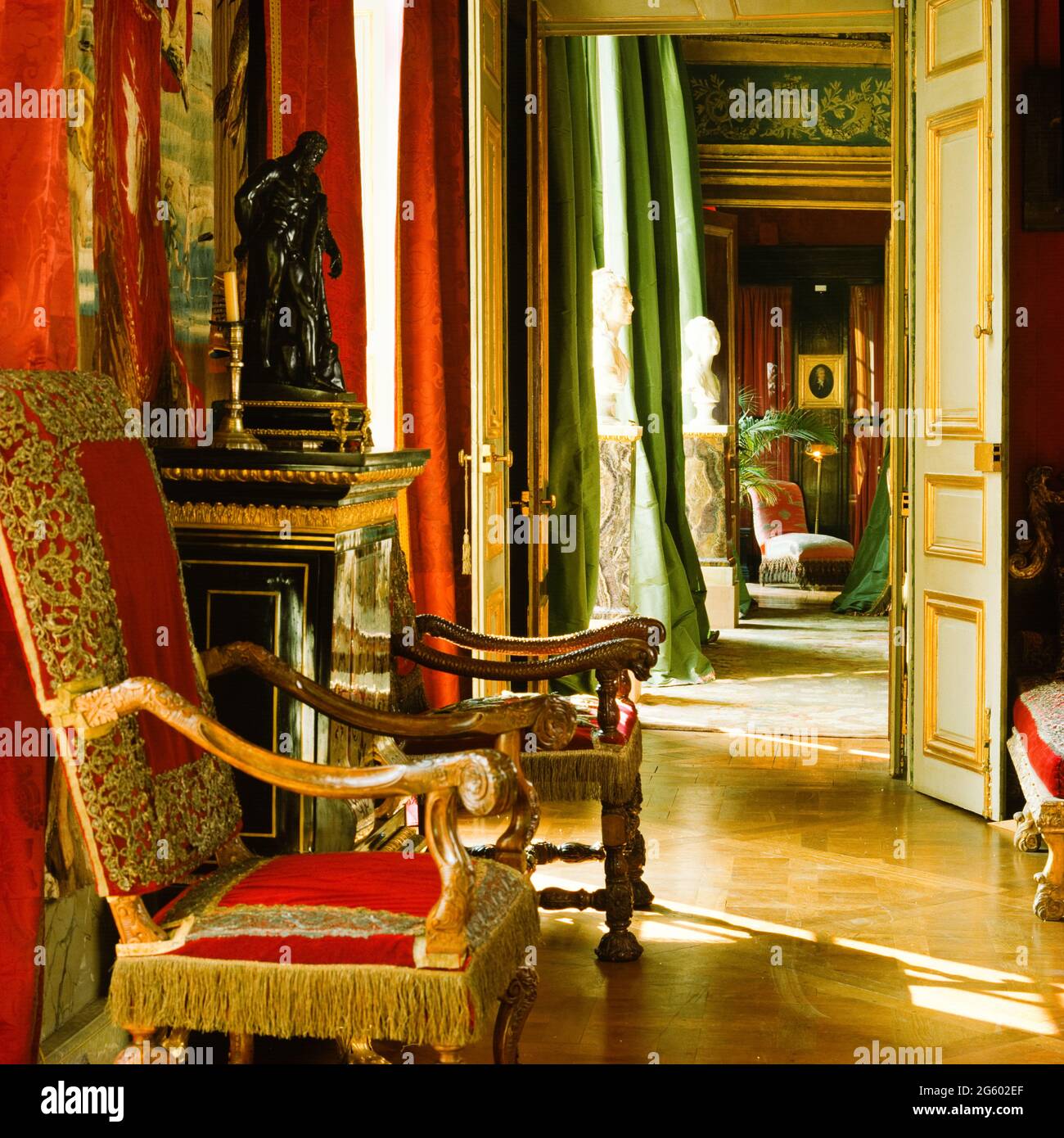 Regency style doorway hi-res stock photography and images - Alamy