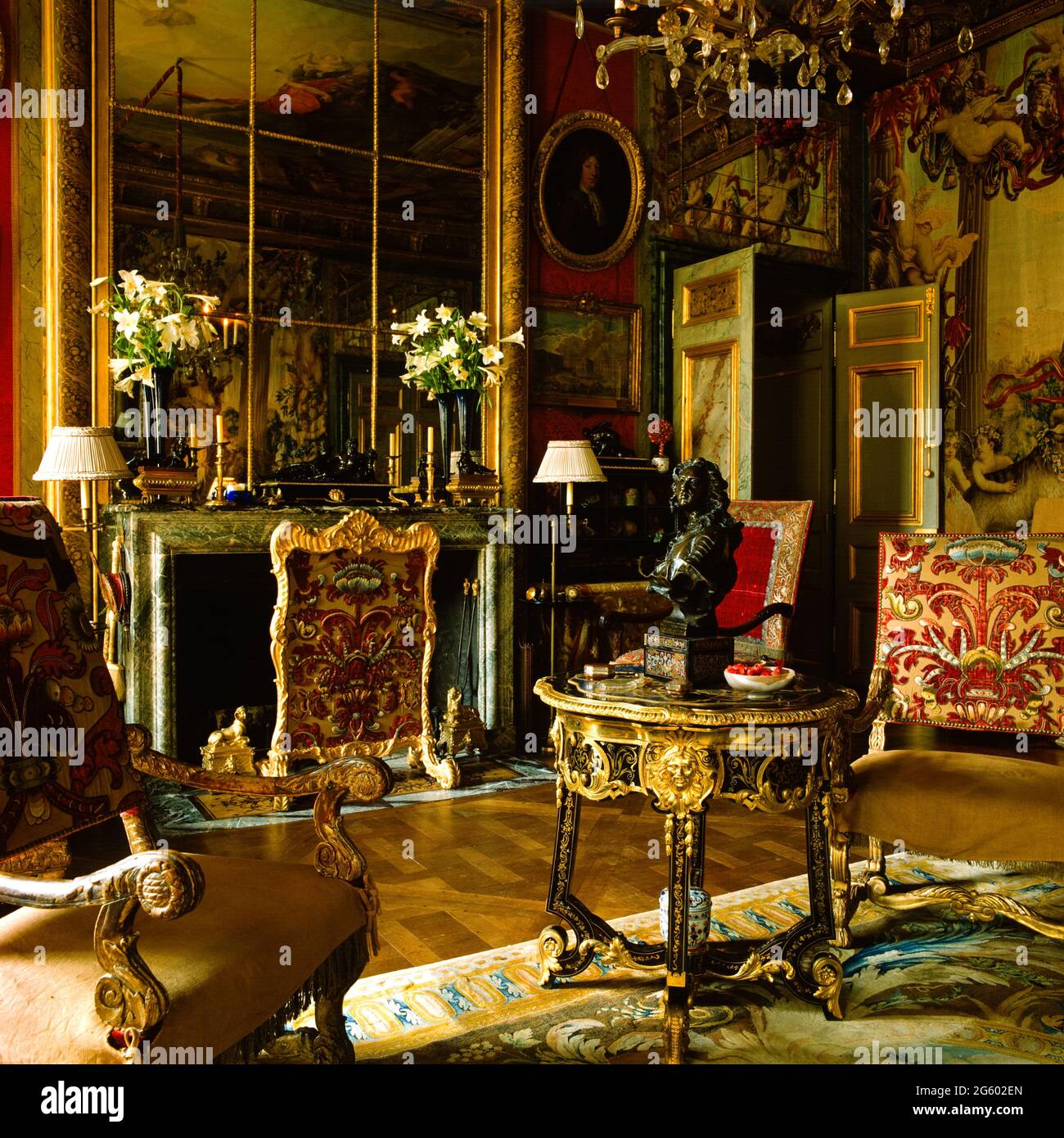 Regency style room hi-res stock photography and images - Alamy