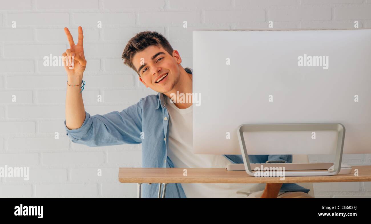 Cool teenager, computer hi-res stock photography and images - Alamy