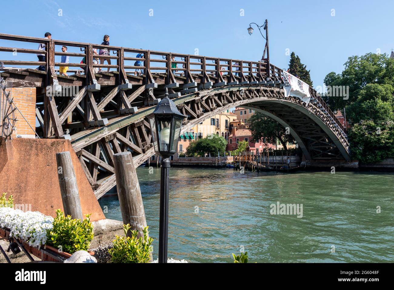 Ponte dell Accademia (Accademia Bridge) across the Canale Grand ( Grand ...