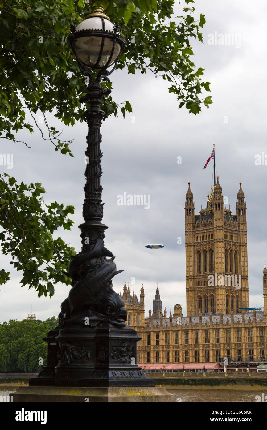 Goodyear blimp city of london hi-res stock photography and images - Alamy