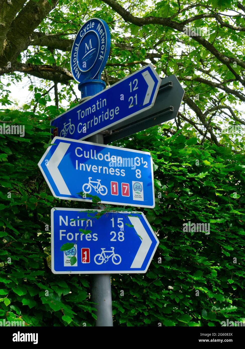 National cycle network and scotland hi-res stock photography and images ...