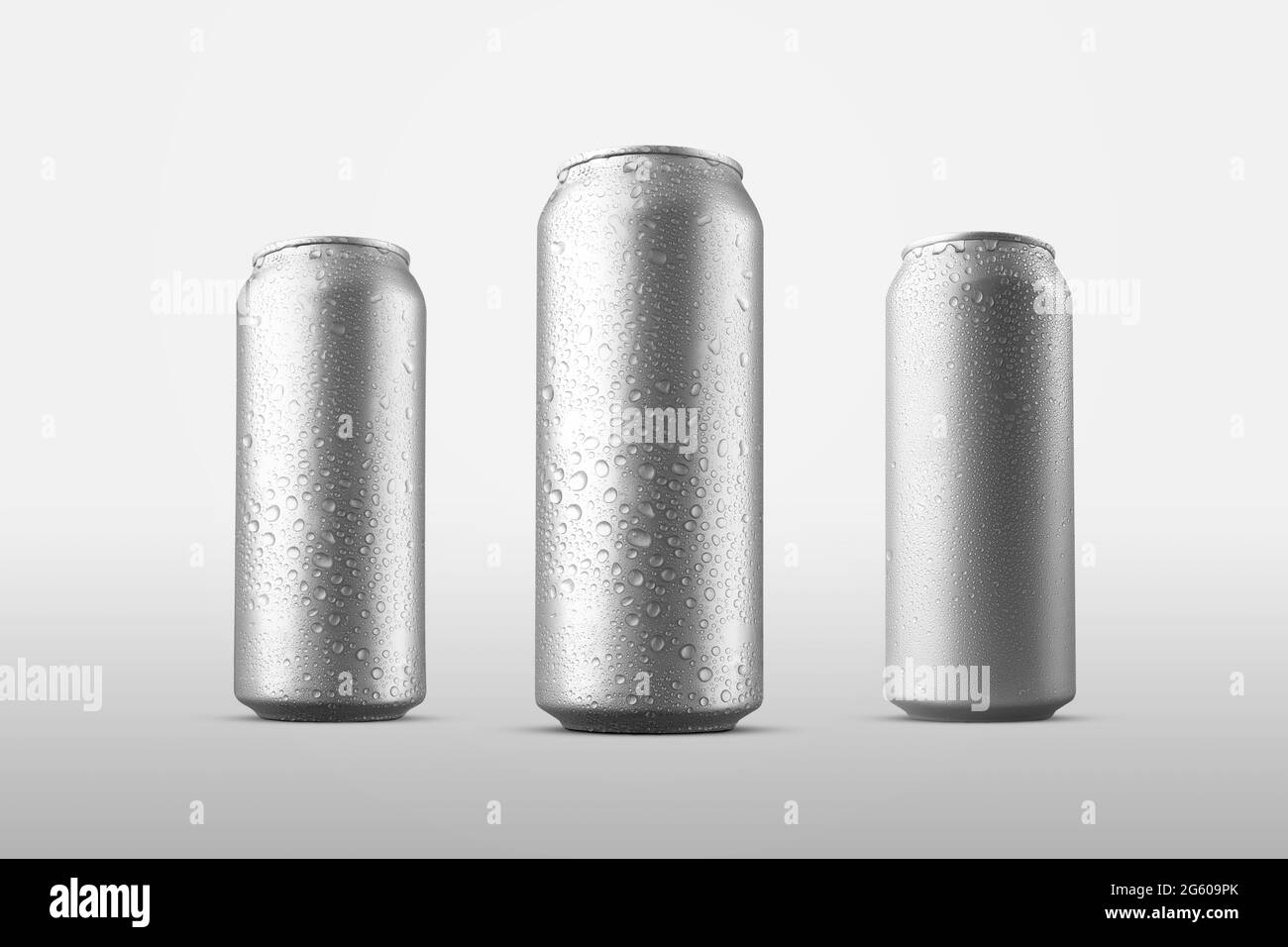 Mockup big can with drops of water for a drink or tonic, for ...