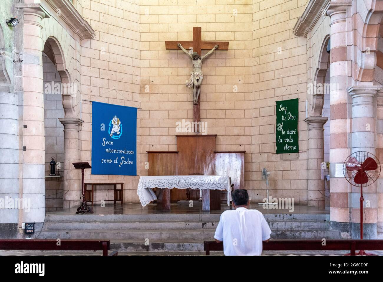 Jesus christ altar hi-res stock photography and images - Alamy
