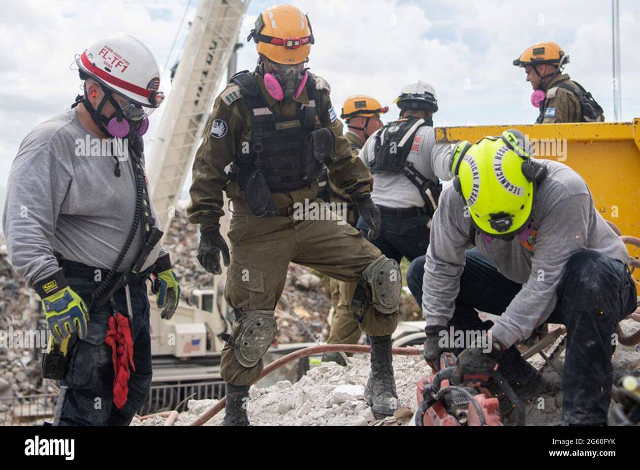 Members of the Israeli Defense Forces (IDF) Home Front Command are ...