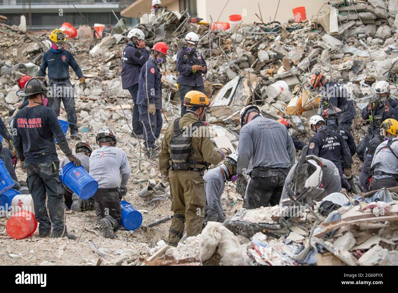 Members of the Israeli Defense Forces (IDF) Home Front Command are ...