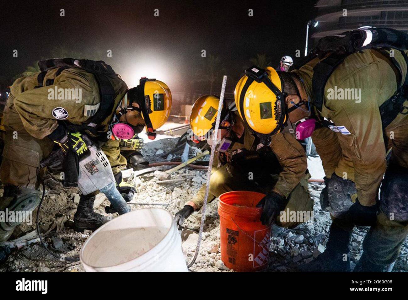 Members of the Israeli Defense Forces (IDF) Home Front Command are ...
