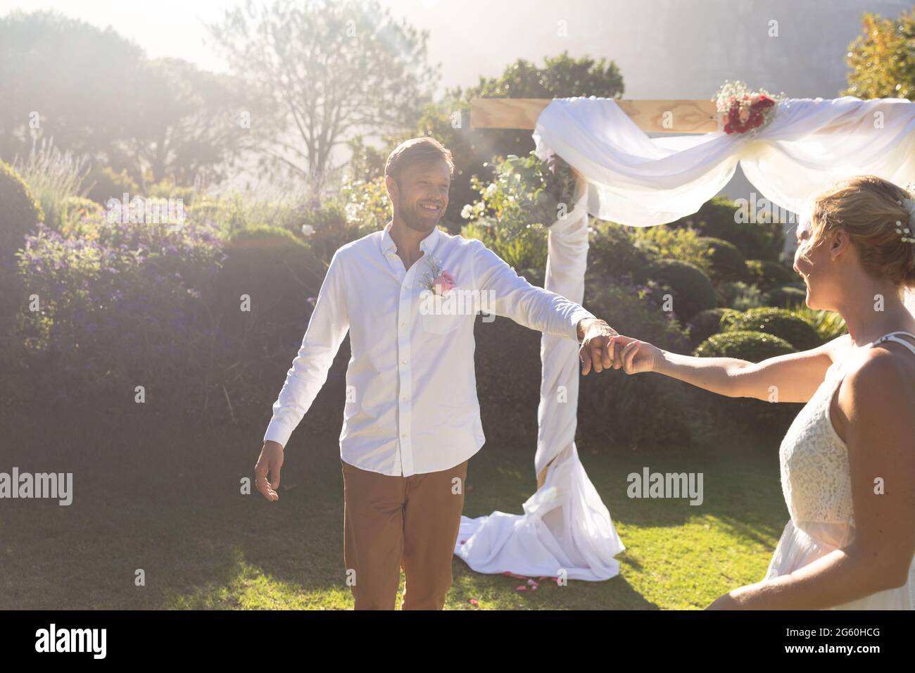 The dancing bride hi-res stock photography and images - Alamy