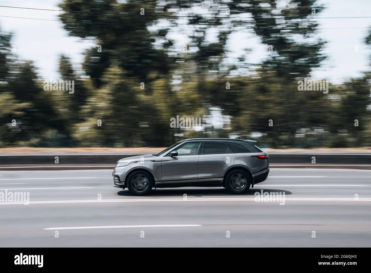 Range rover velar hi-res stock photography and images - Alamy