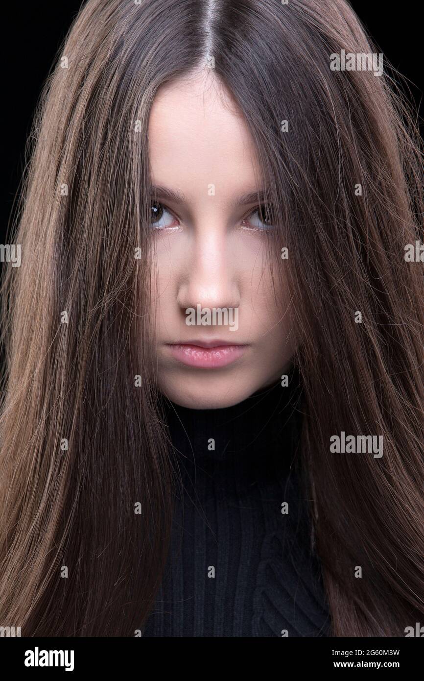 Scowling face hi-res stock photography and images - Alamy