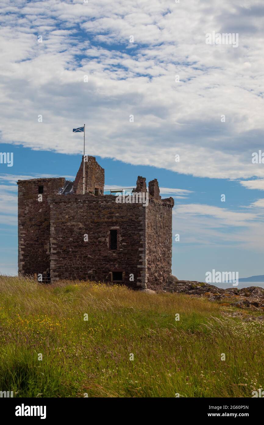 Portencross castle hi-res stock photography and images - Alamy