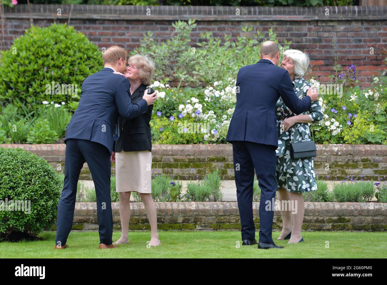 The Duke of Sussex (left) and the Duke of Cambridge (second right ...