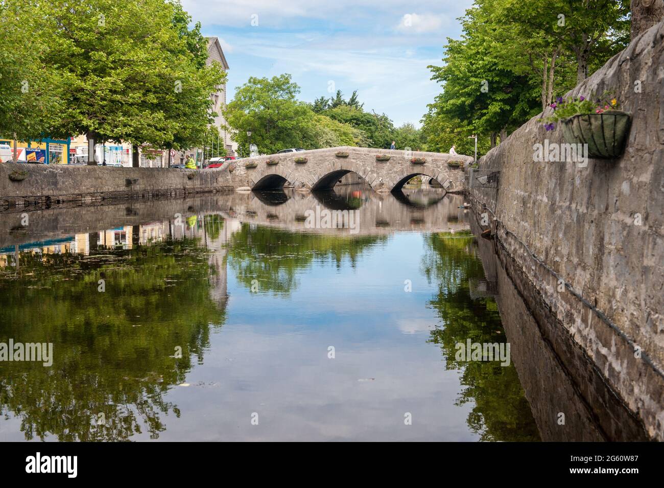 Stone bridge over the Carrowbeg River, Westport, Mayo, Ireland Stock ...