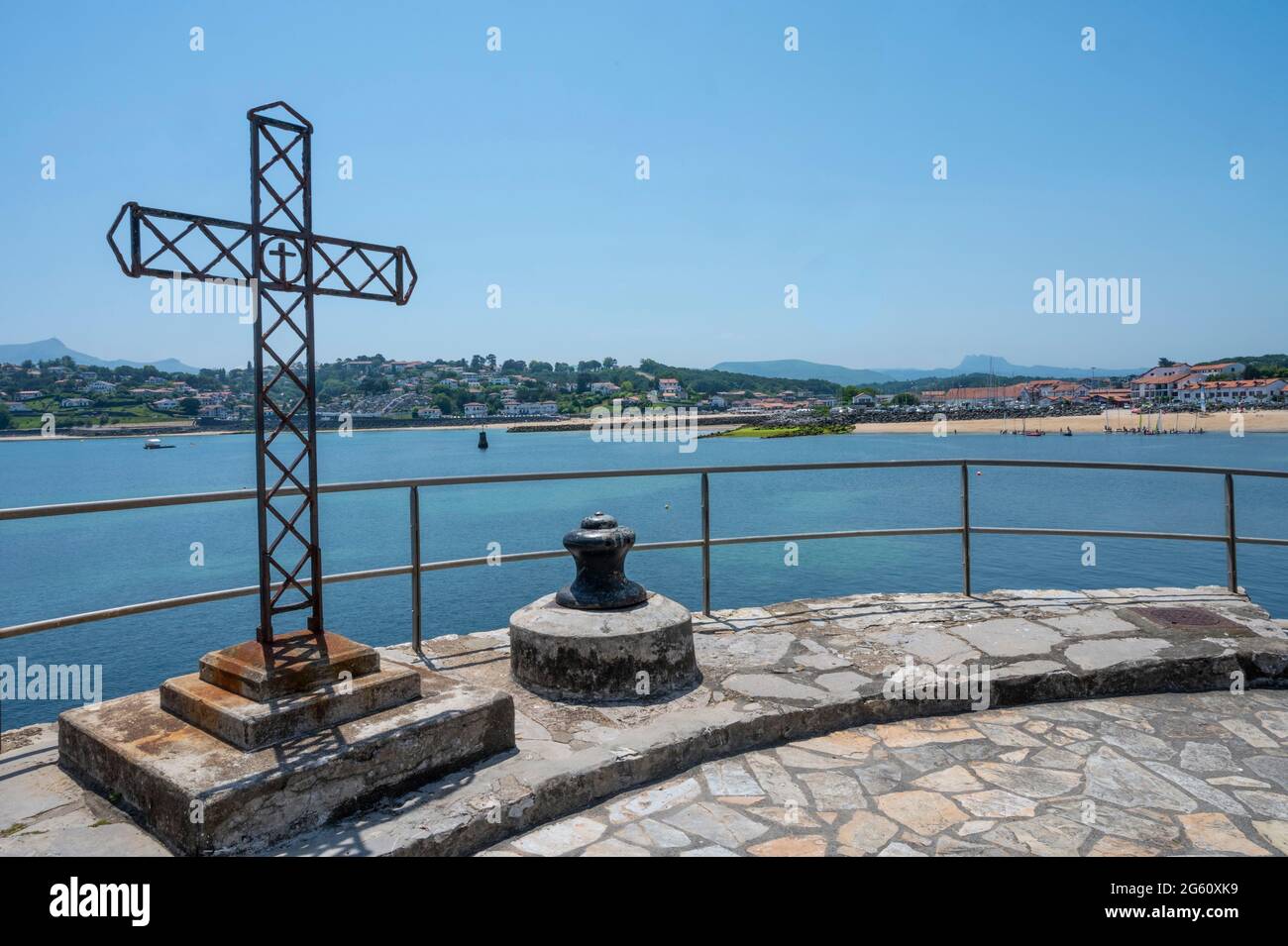 France, Pyrénées-Atlantiques (64), Pays Basque, Ciboure, the port and ...