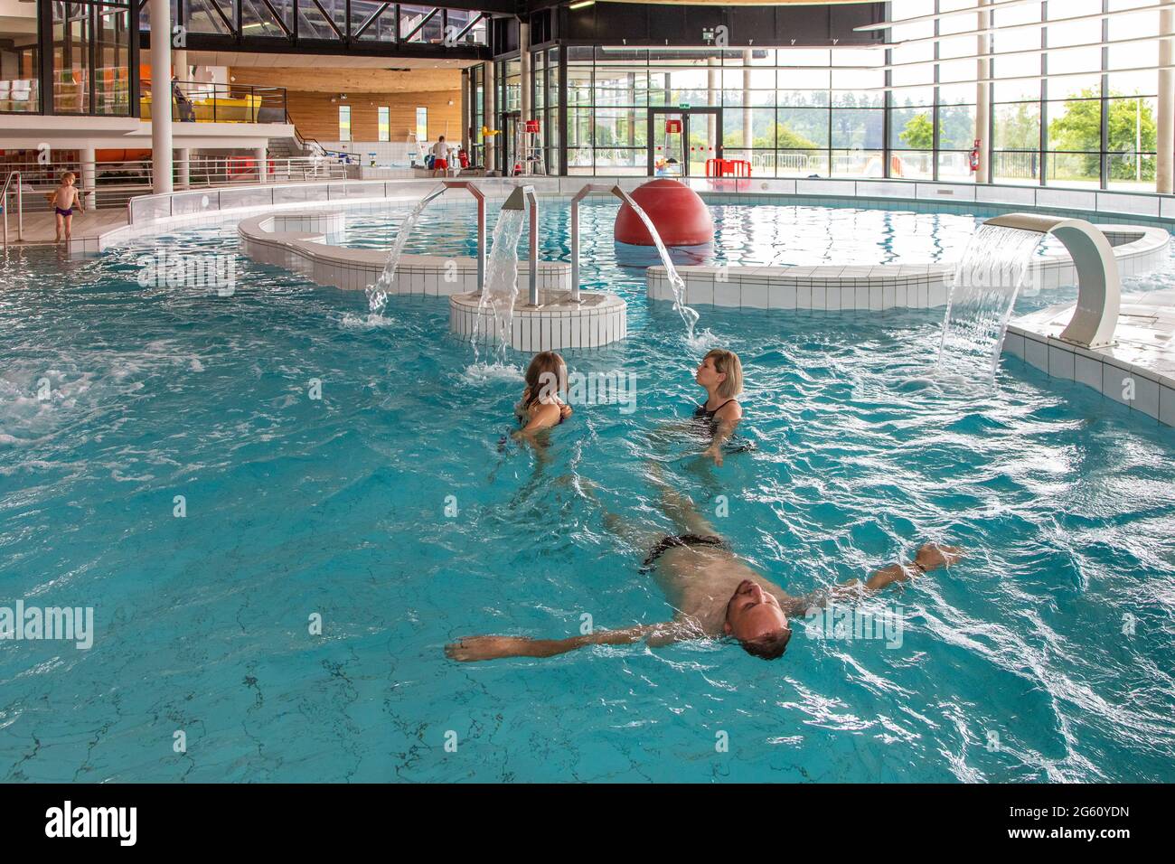 Family swimming pool france hi-res stock photography and images - Alamy