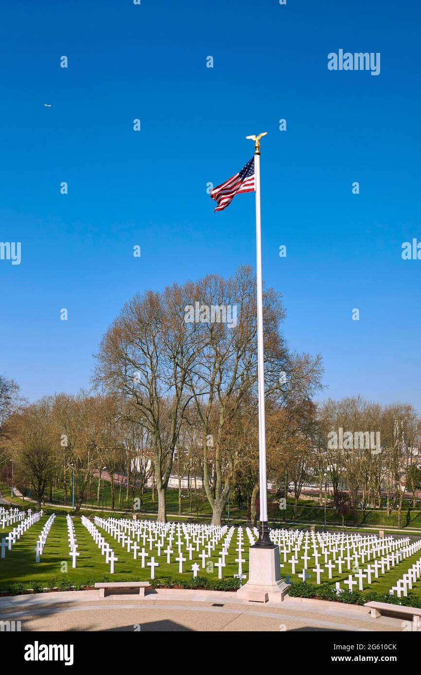 Suresnes american cemetery hi-res stock photography and images - Alamy