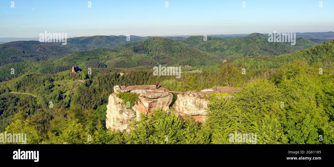 Wingen mountain hi-res stock photography and images - Alamy