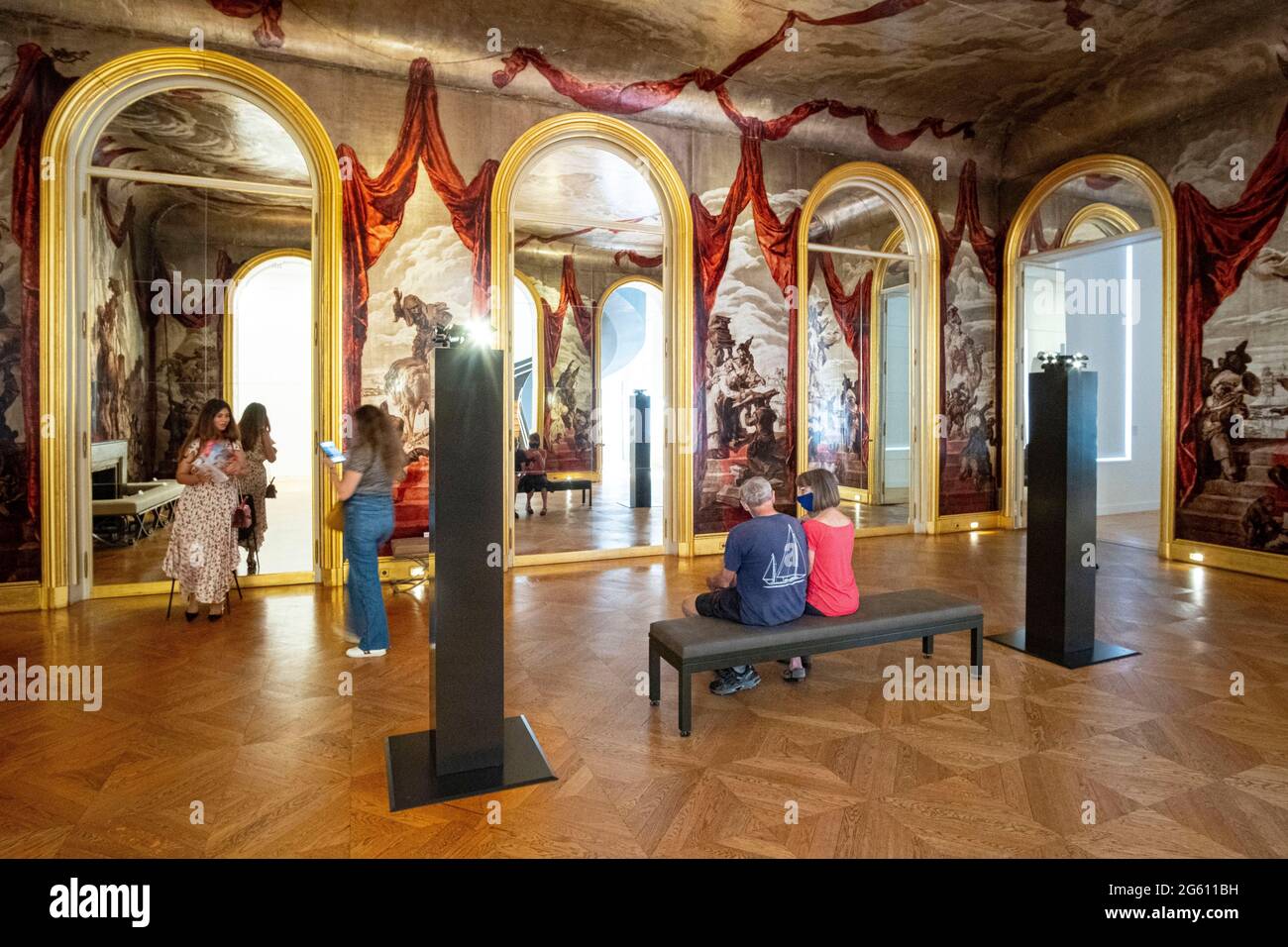 France, Paris, the Carnavalet museum, the ballroom of the Wendel hotel ...