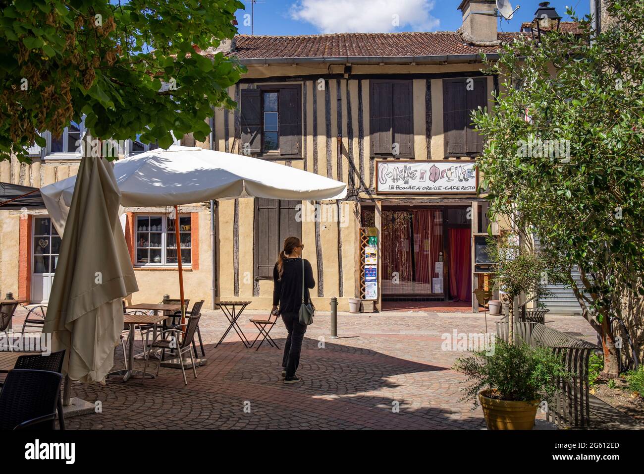 France countryside people cafe hi-res stock photography and images - Alamy