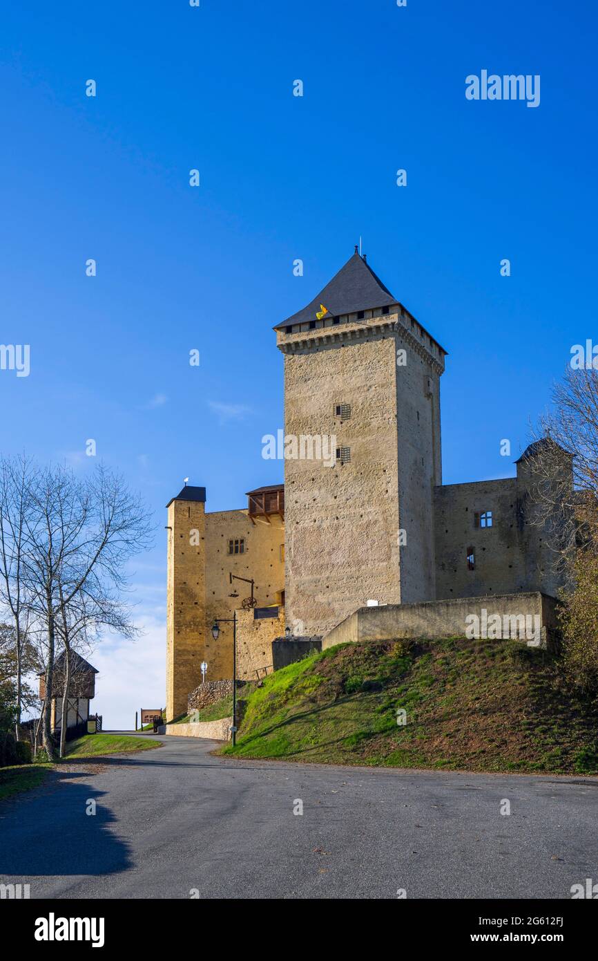 Pyrenees castle hi-res stock photography and images - Alamy