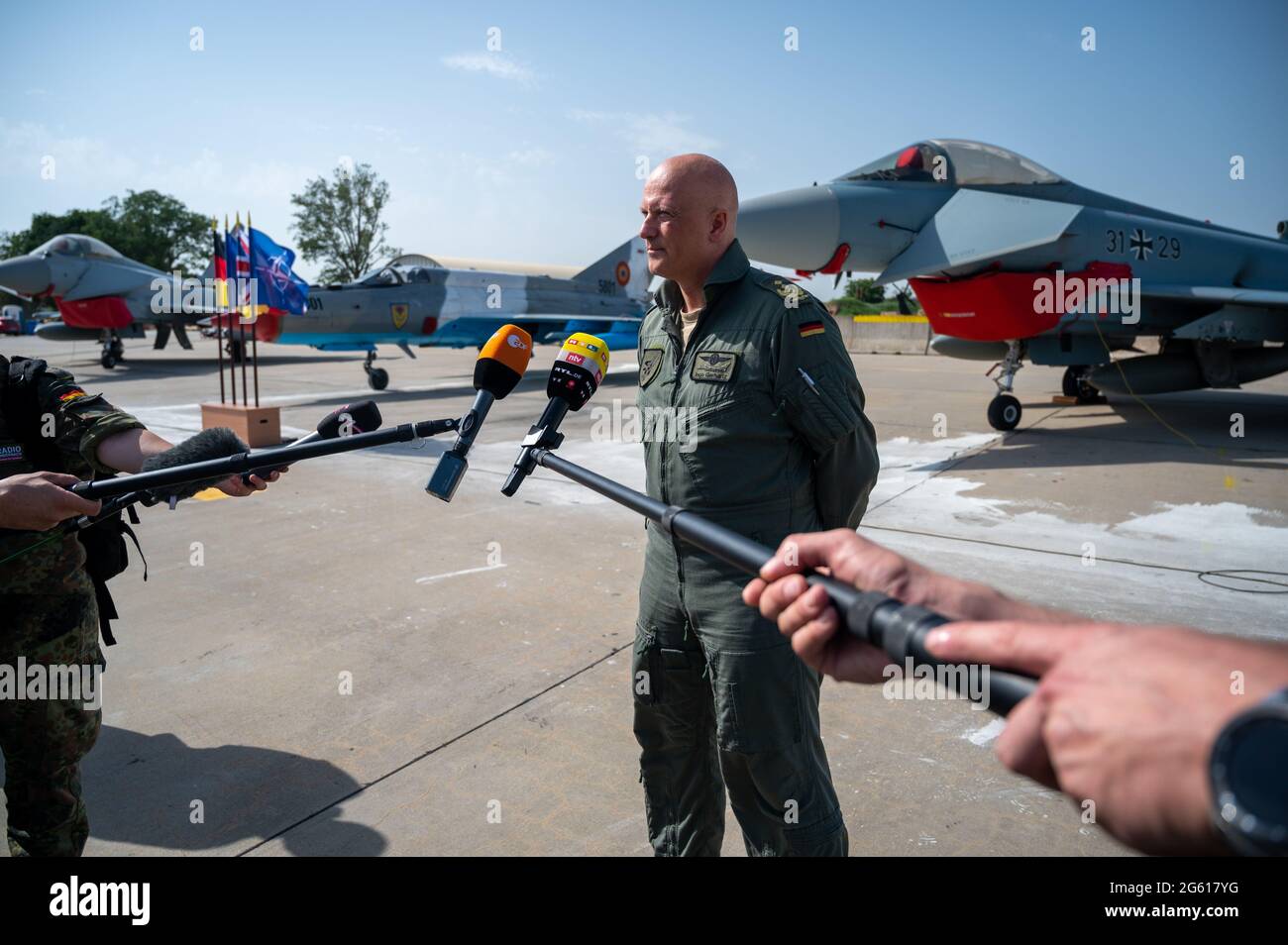 01 July 2021, Romania, Mihail Kogalniceanu: Ingo Gerhartz, Lieutenant ...