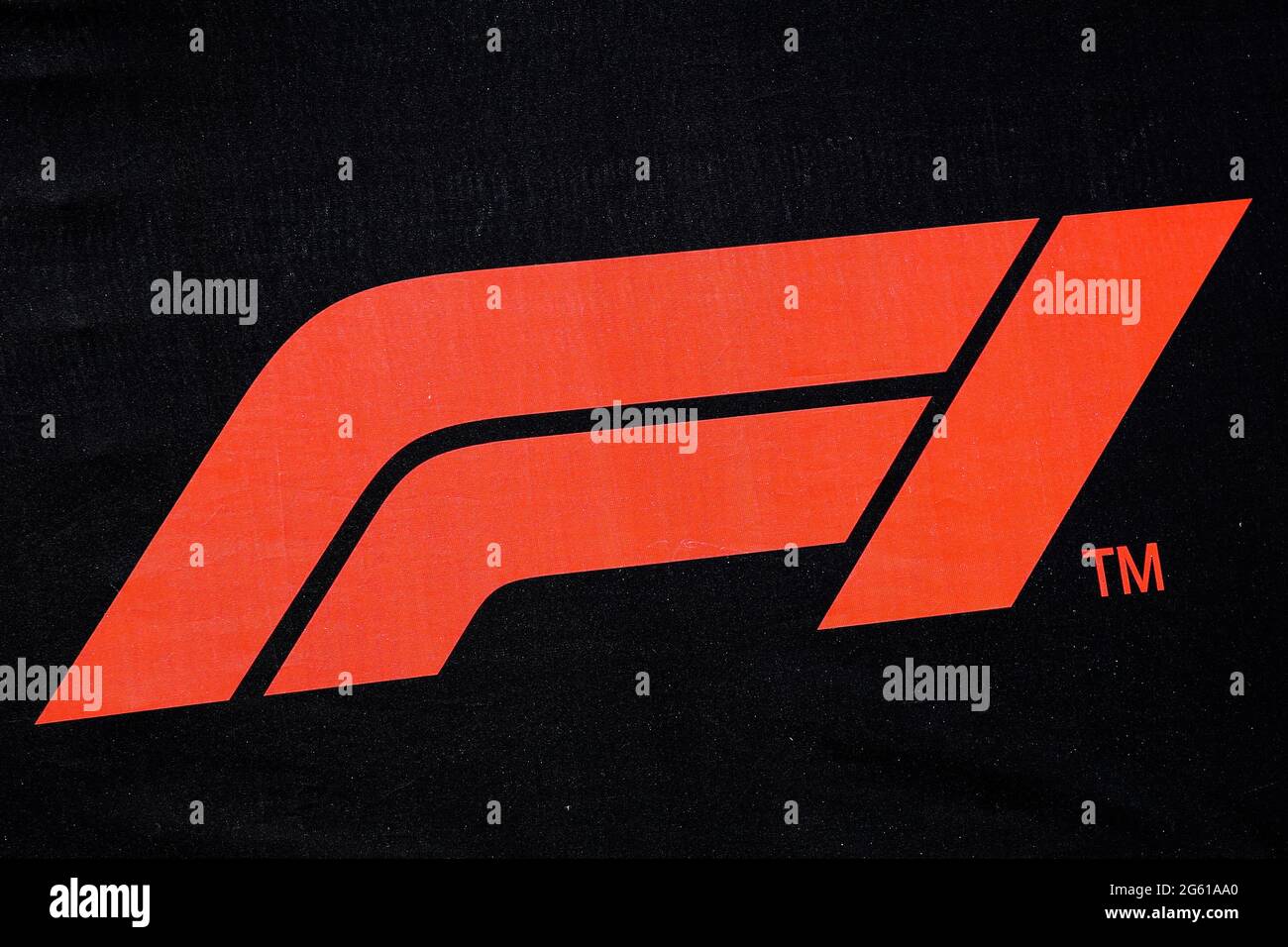 Red bull f1 logo hi-res stock photography and images - Alamy