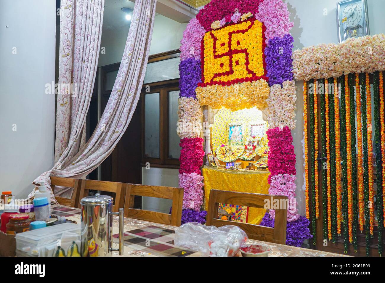 Diwali decorated home hi-res stock photography and images - Alamy