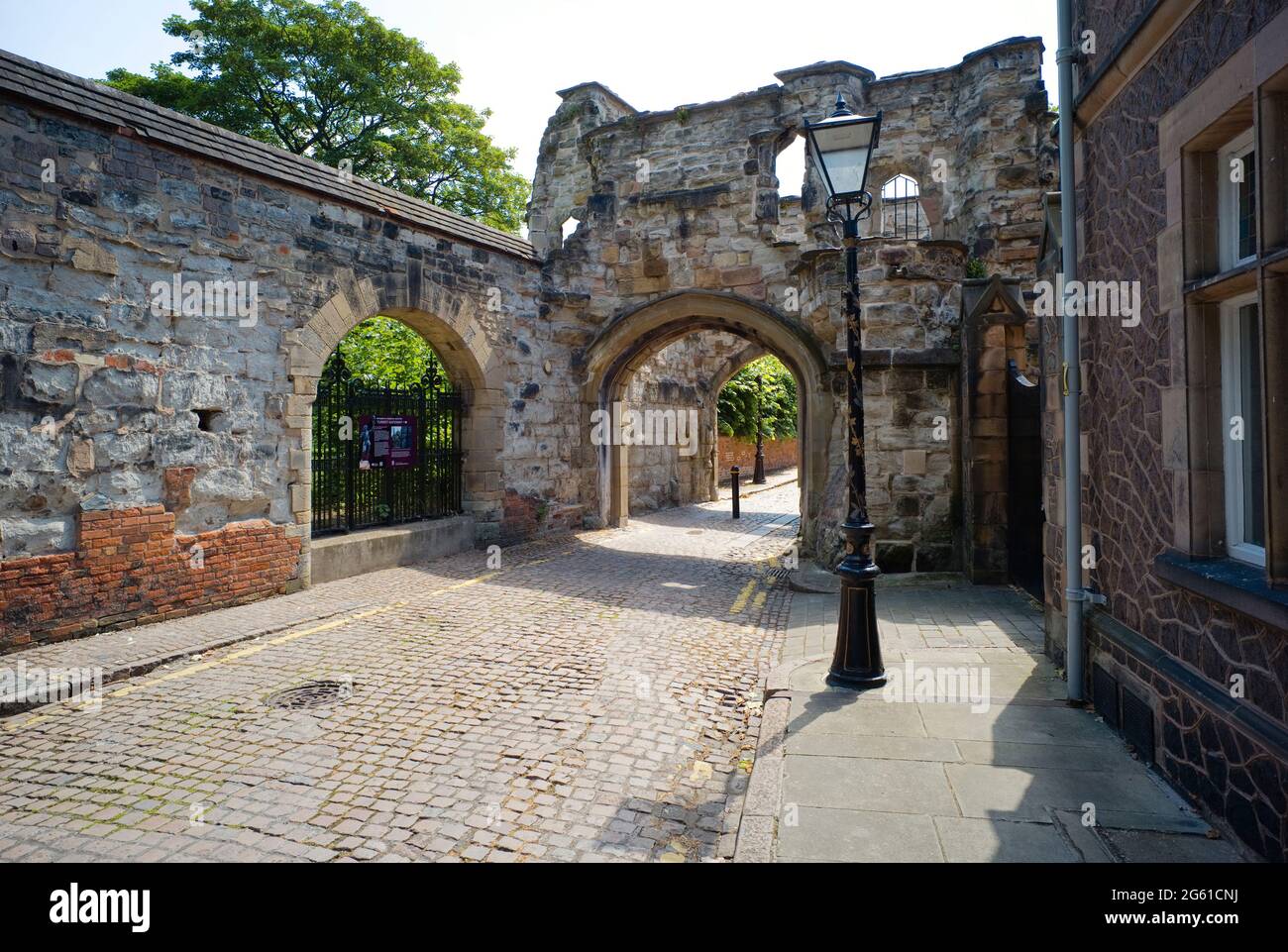Turret Gateway part of Leicester Castle walls Stock Photo - Alamy