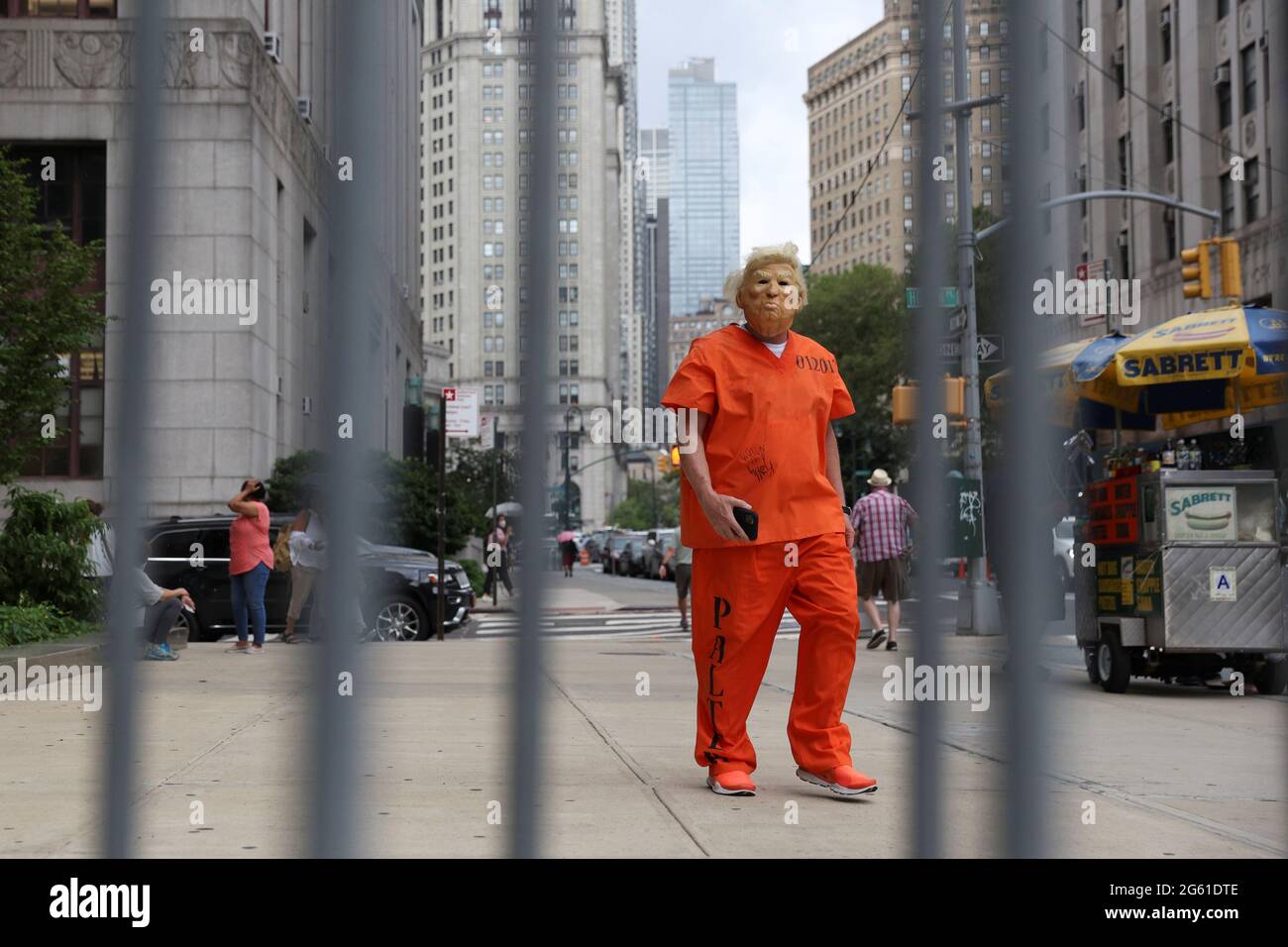 Trump for prison hi-res stock photography and images - Alamy