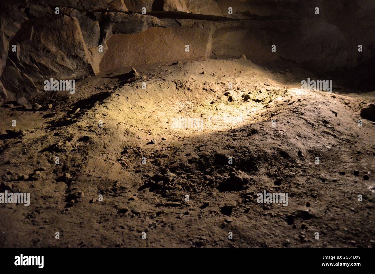Dirt and rock cavern in Aillwee Cave in Ireland Stock Photo - Alamy