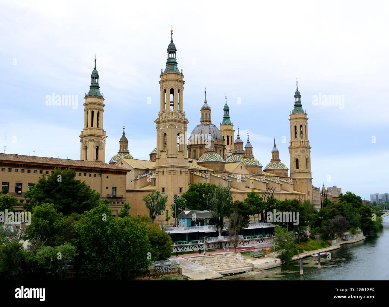 Lady pillar basilica ebro hi-res stock photography and images - Alamy