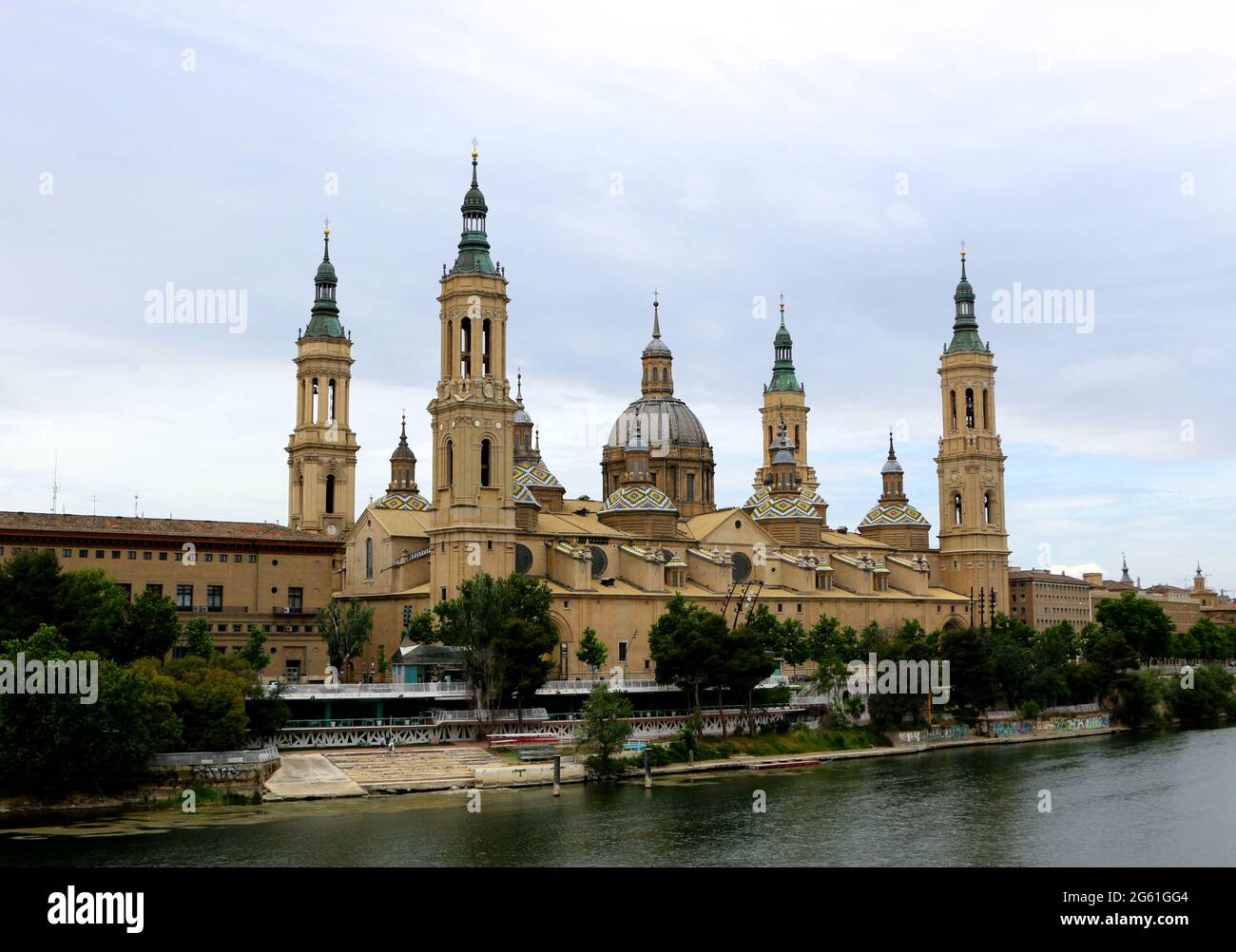 Lady pillar basilica ebro hi-res stock photography and images - Alamy