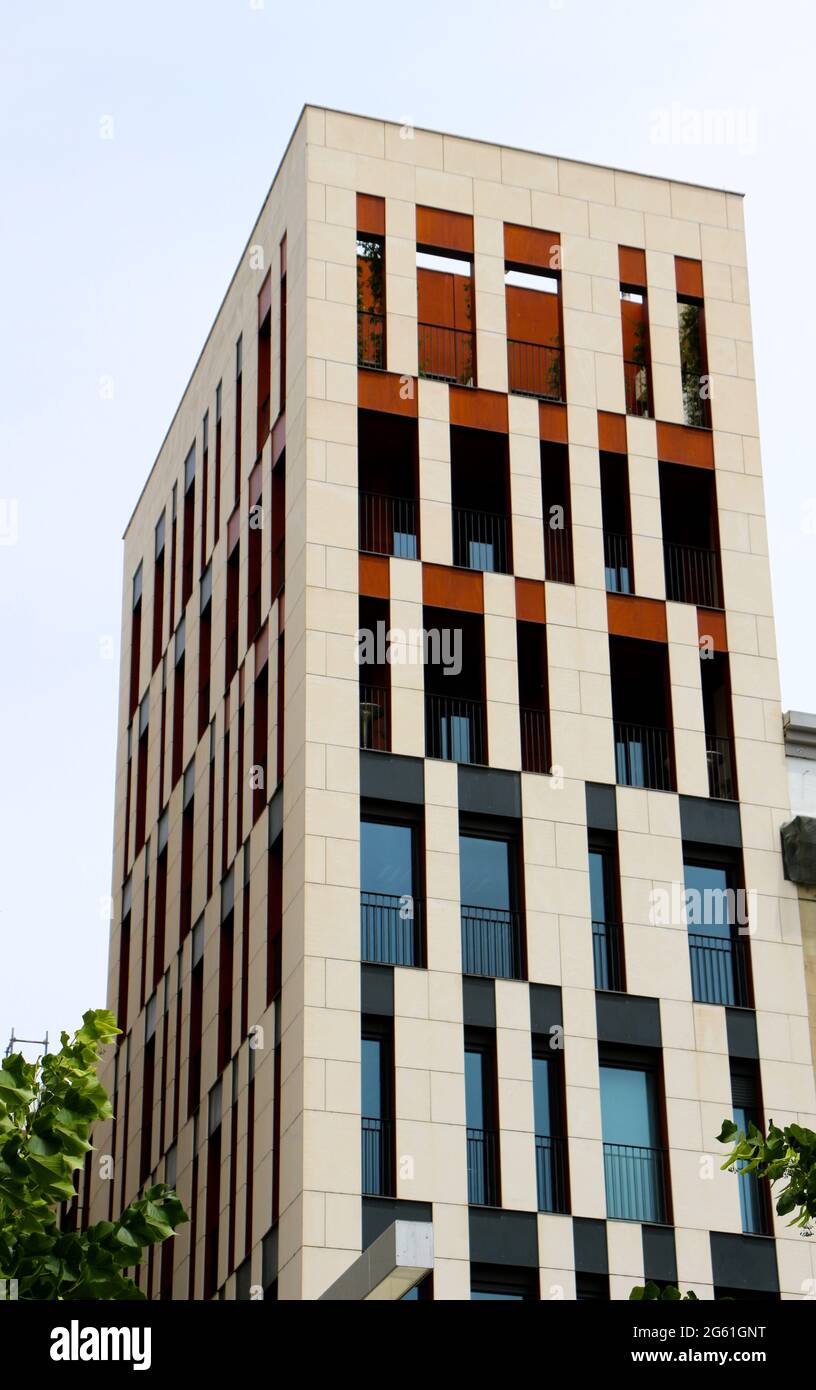 Saragossa modern architecture hi-res stock photography and images - Alamy