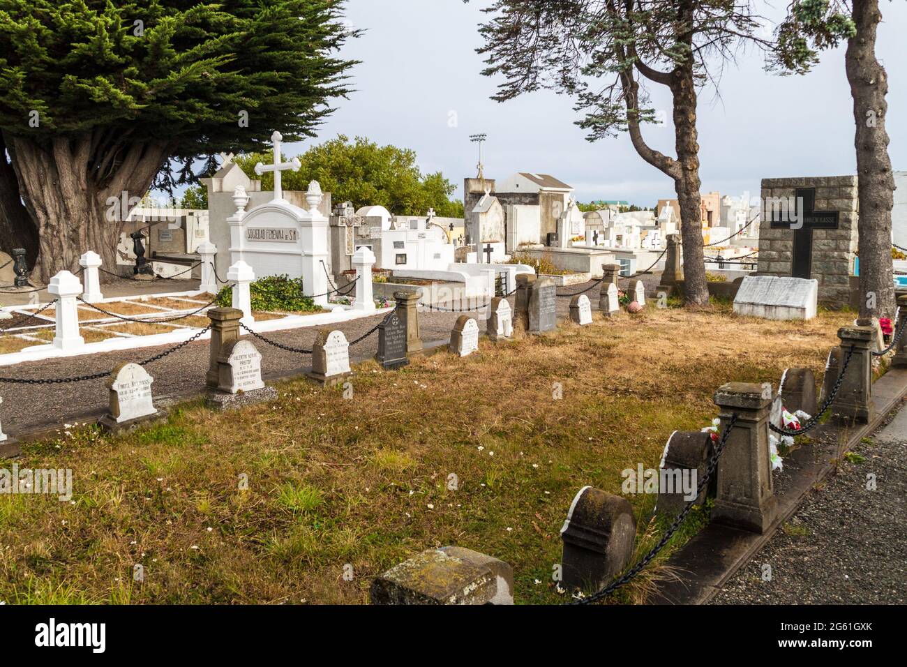 PUNTA ARENAS, CHILE - MARCH 3, 2015: Tombs and graves at a cemetery in ...