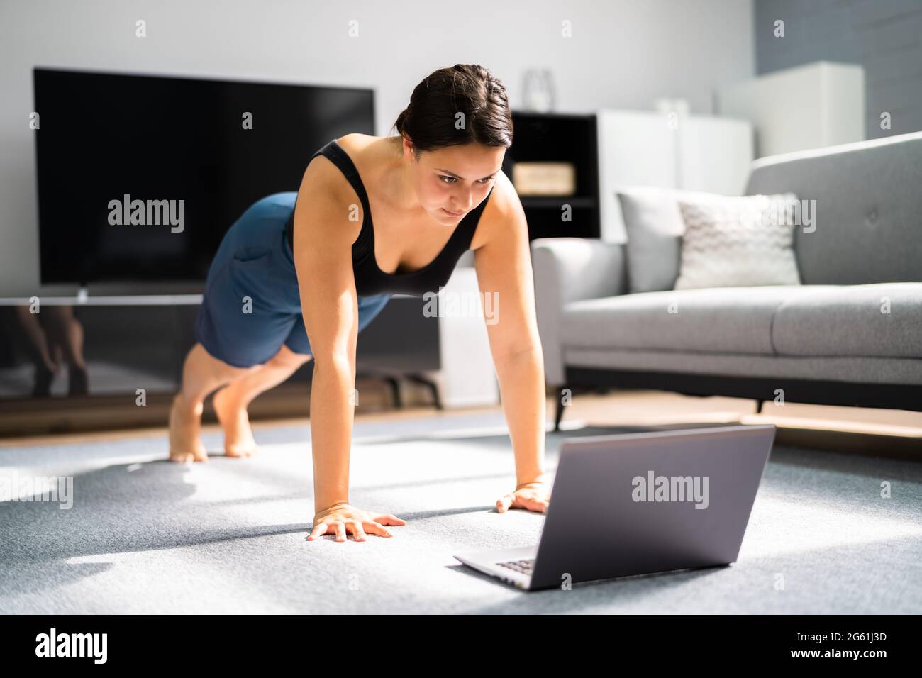 Online fitness hi-res stock photography and images - Alamy