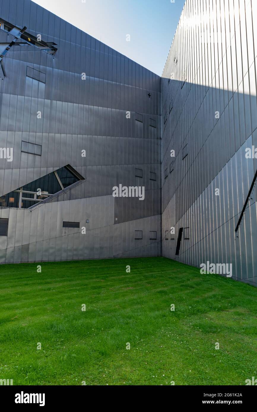The Jewish Museum Berlin (Jüdisches Museum Berlin) is the largest ...