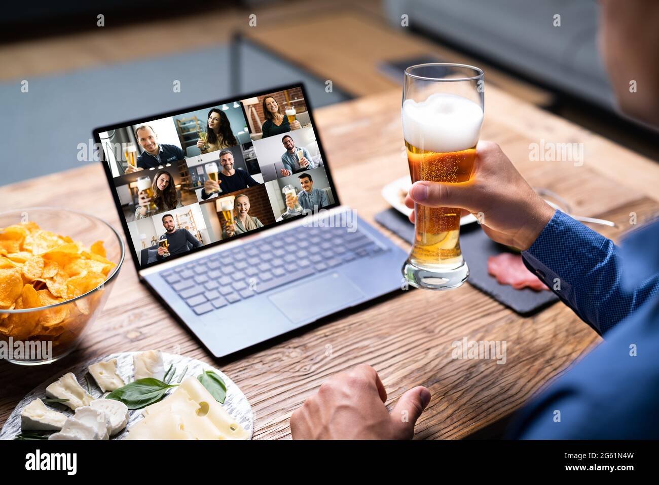Online Virtual Beer Drinking And Tasting Event Stock Photo - Alamy