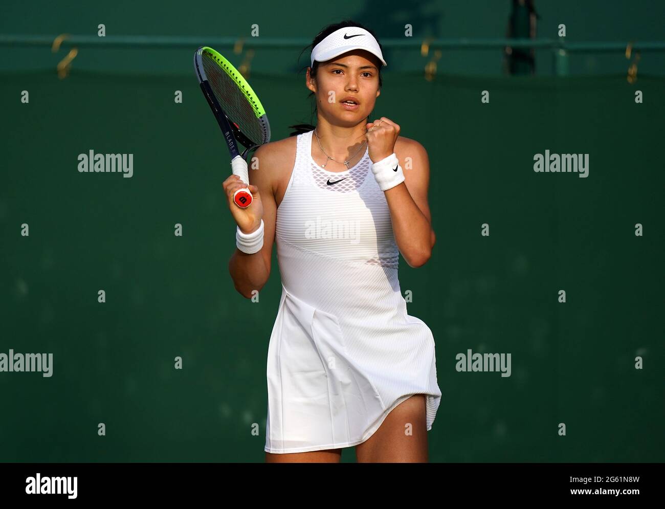 Marketa vondrousova raducanu hi-res stock photography and images - Alamy