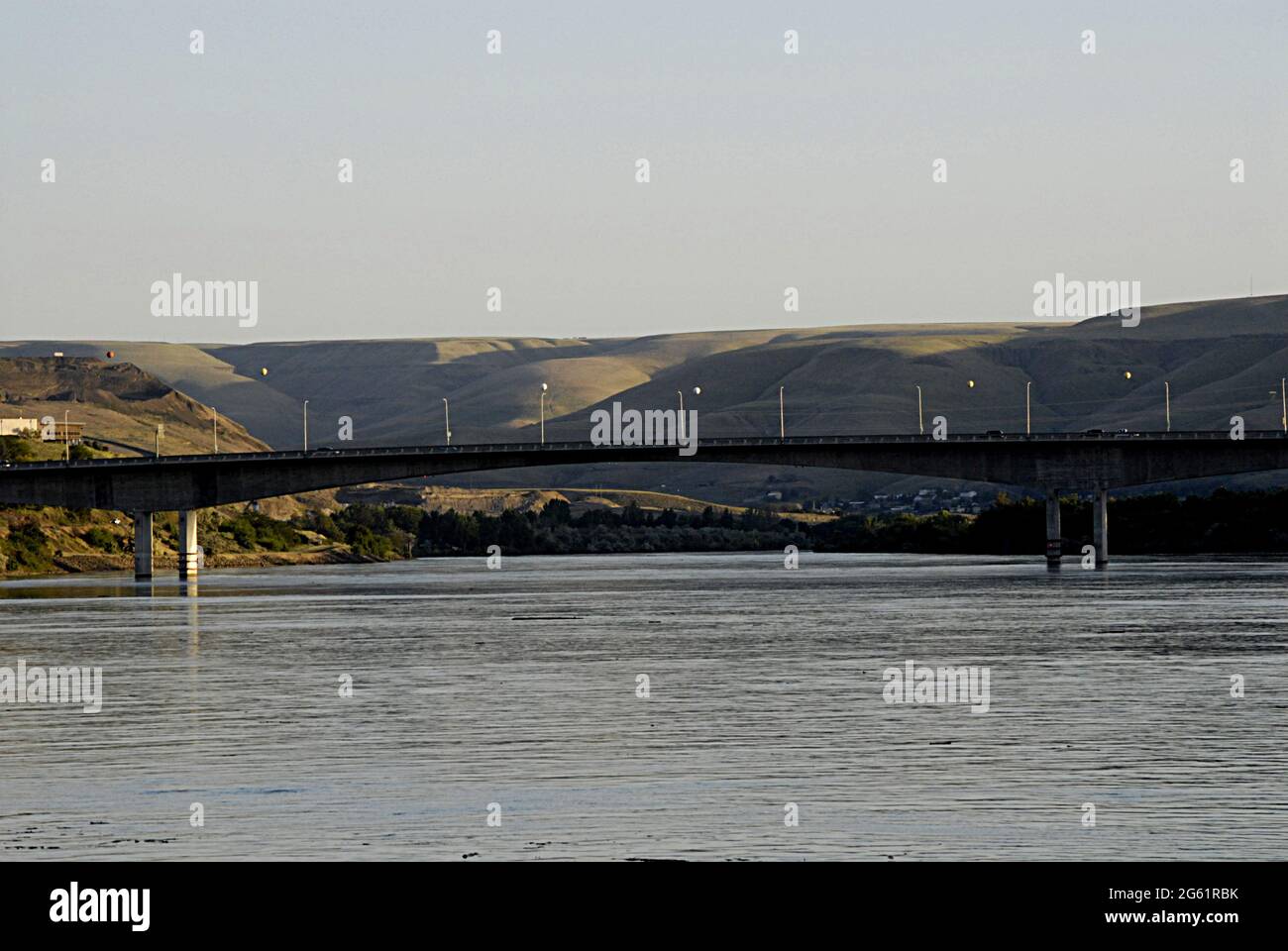 LEWISTON/IDAHO /USA- Concret Canyob bridge over snake river and ...