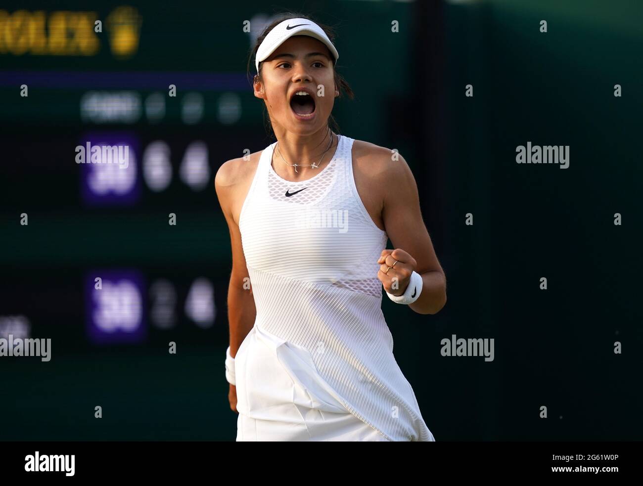 Marketa vondrousova raducanu hi-res stock photography and images - Alamy