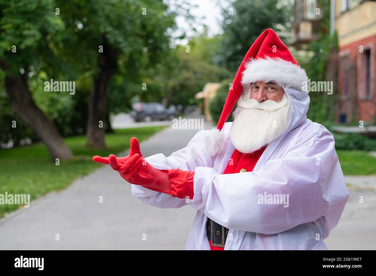 Protective costume hi-res stock photography and images - Alamy