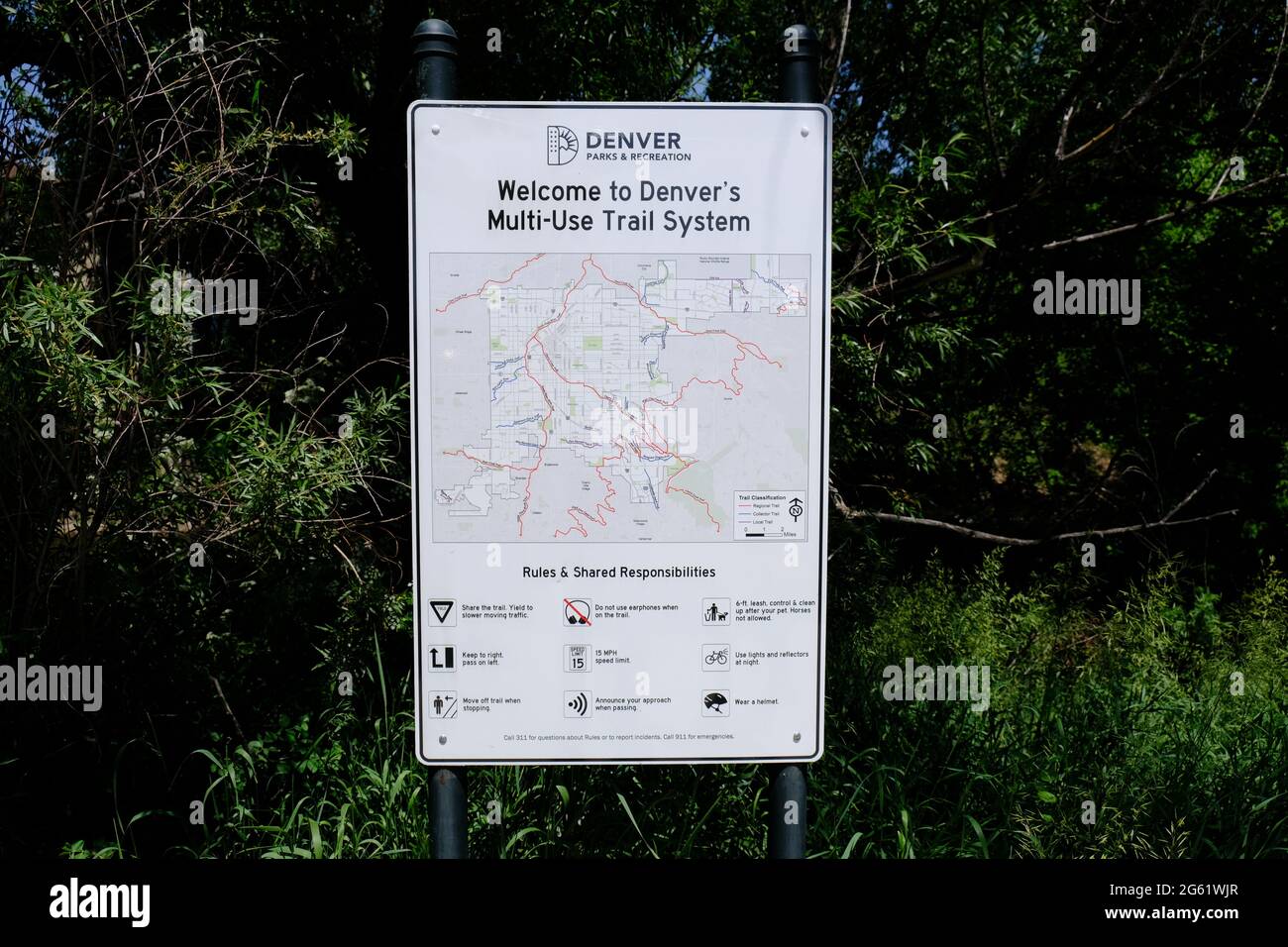 Denver Trail System Lakewood Sign Stock Photo - Alamy
