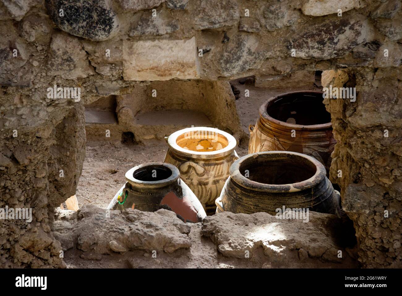 Neolithic greek pottery hi-res stock photography and images - Alamy