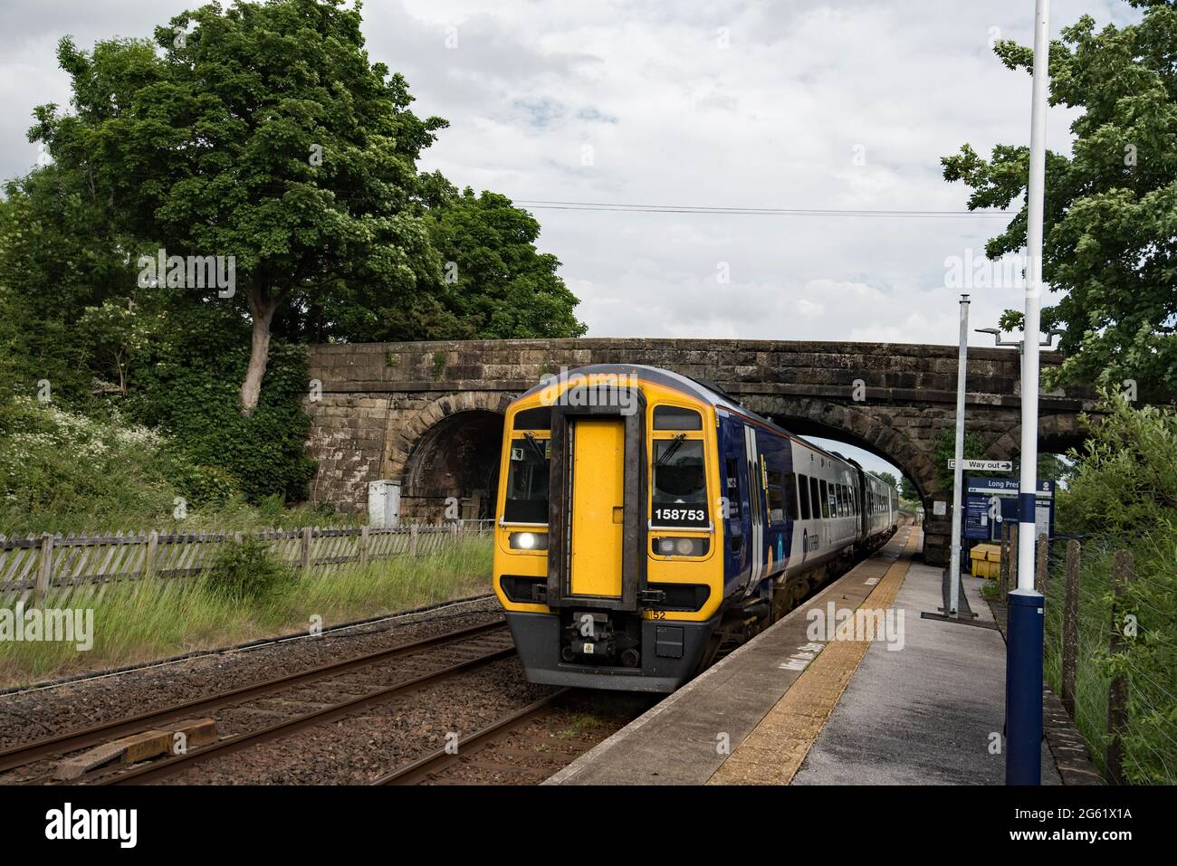 Northern rail class 158 diesel hi-res stock photography and images - Alamy