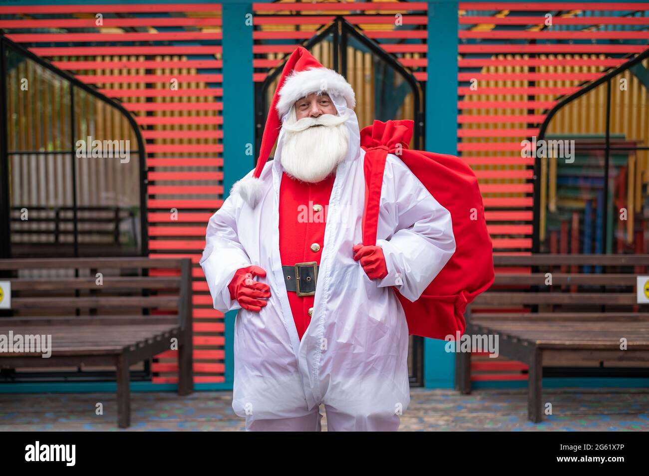 Santa claus in a protective suit during the coronavirus outdoors Stock ...
