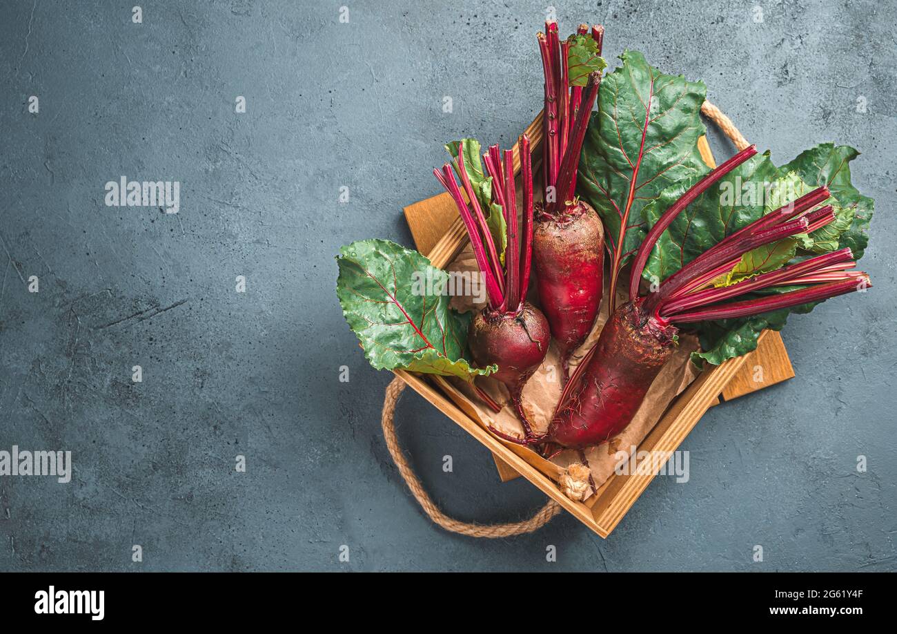 Beetroot in a wooden box hi-res stock photography and images - Alamy