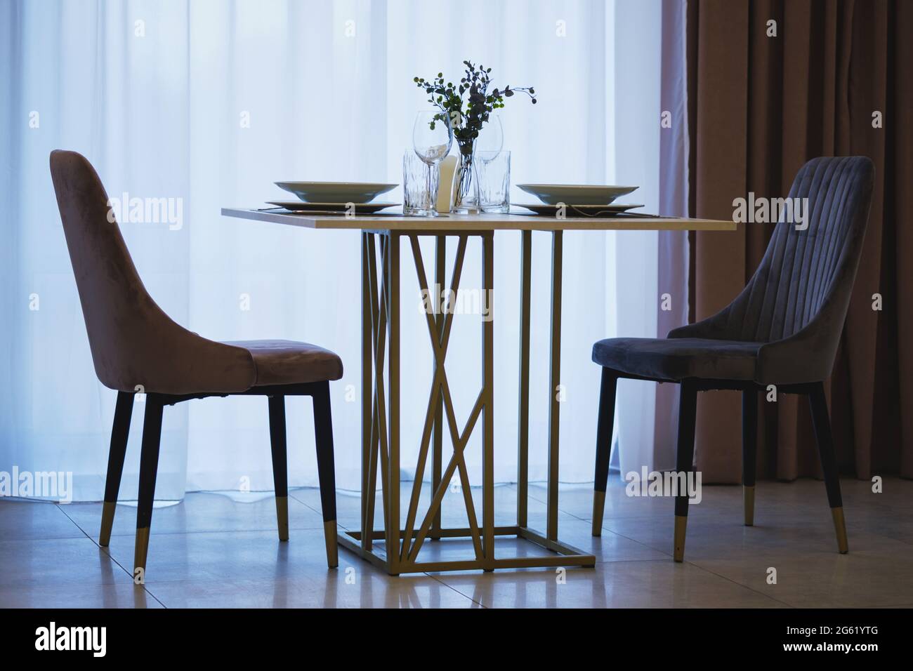 Table setting in the restaurant. Preparing the restaurant for receiving ...