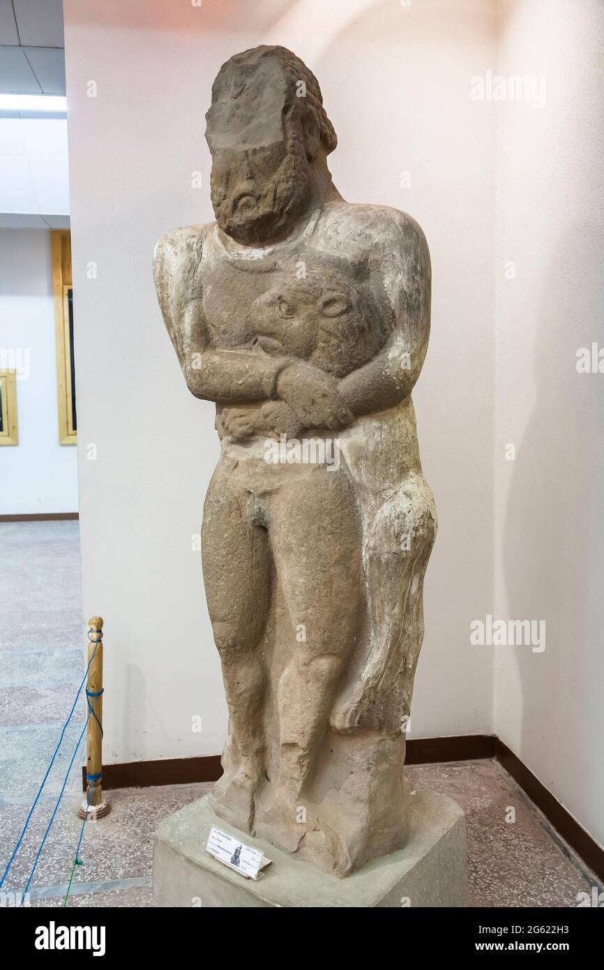 Persia standing hi-res stock photography and images - Alamy