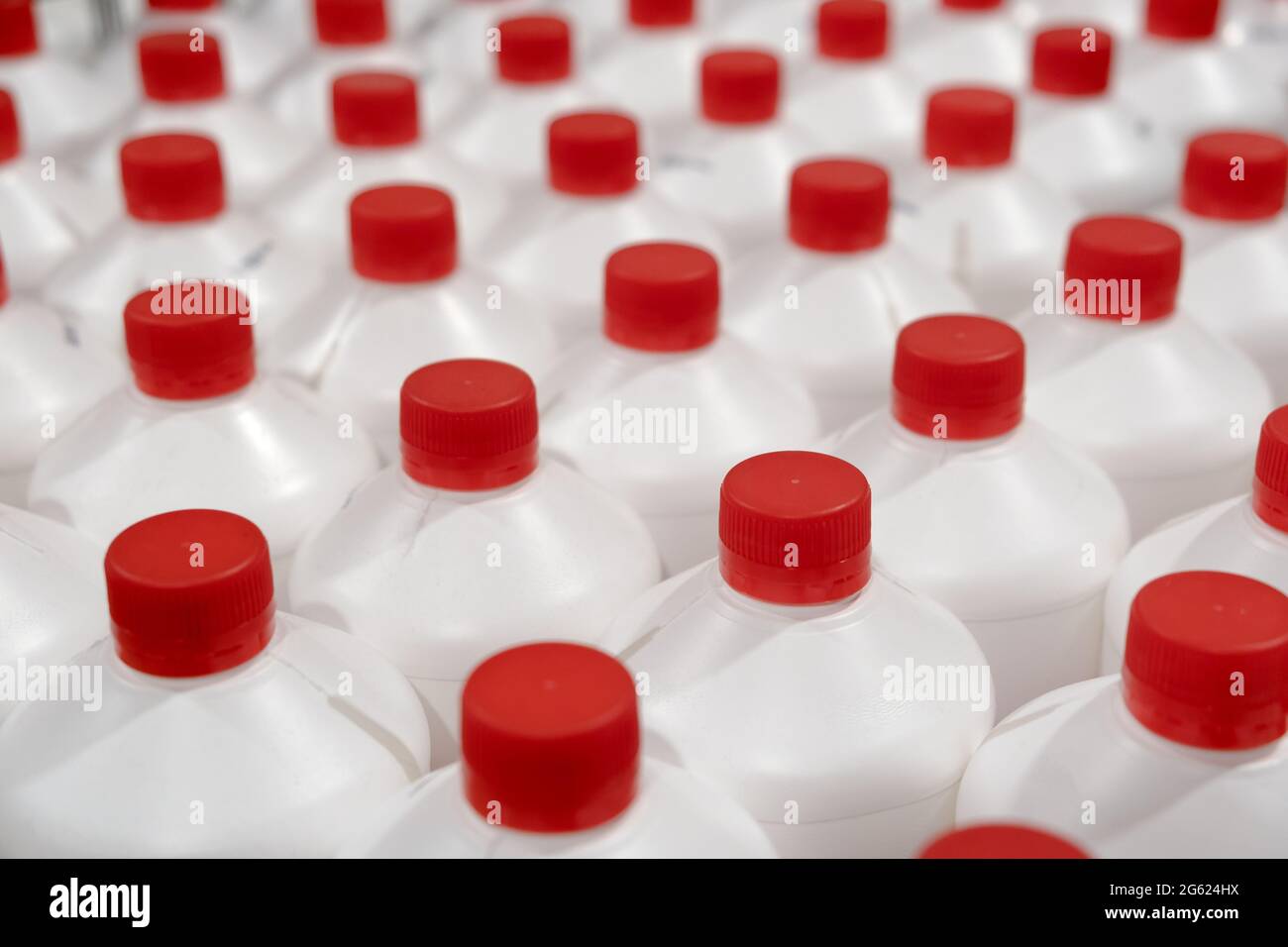 Refill cans hi-res stock photography and images - Alamy